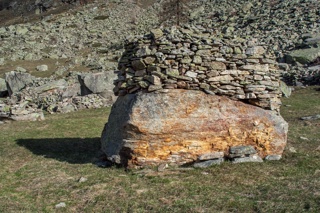 A Shack of Stones - PixaHive