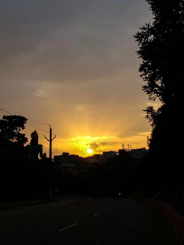 Golden hour city street - PixaHive