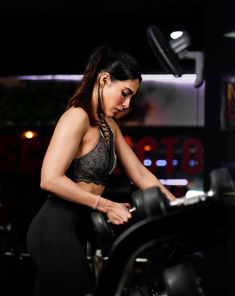 Gym model pickup dumbbells - PixaHive