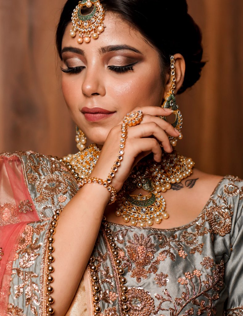 Indian Model with Traditional Clothes - PixaHive