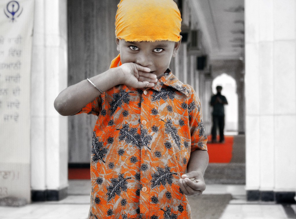 Kid at temple - PixaHive
