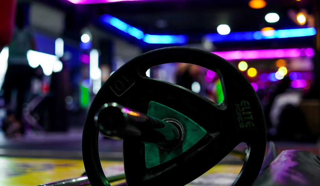 Weight disc in a gym - PixaHive