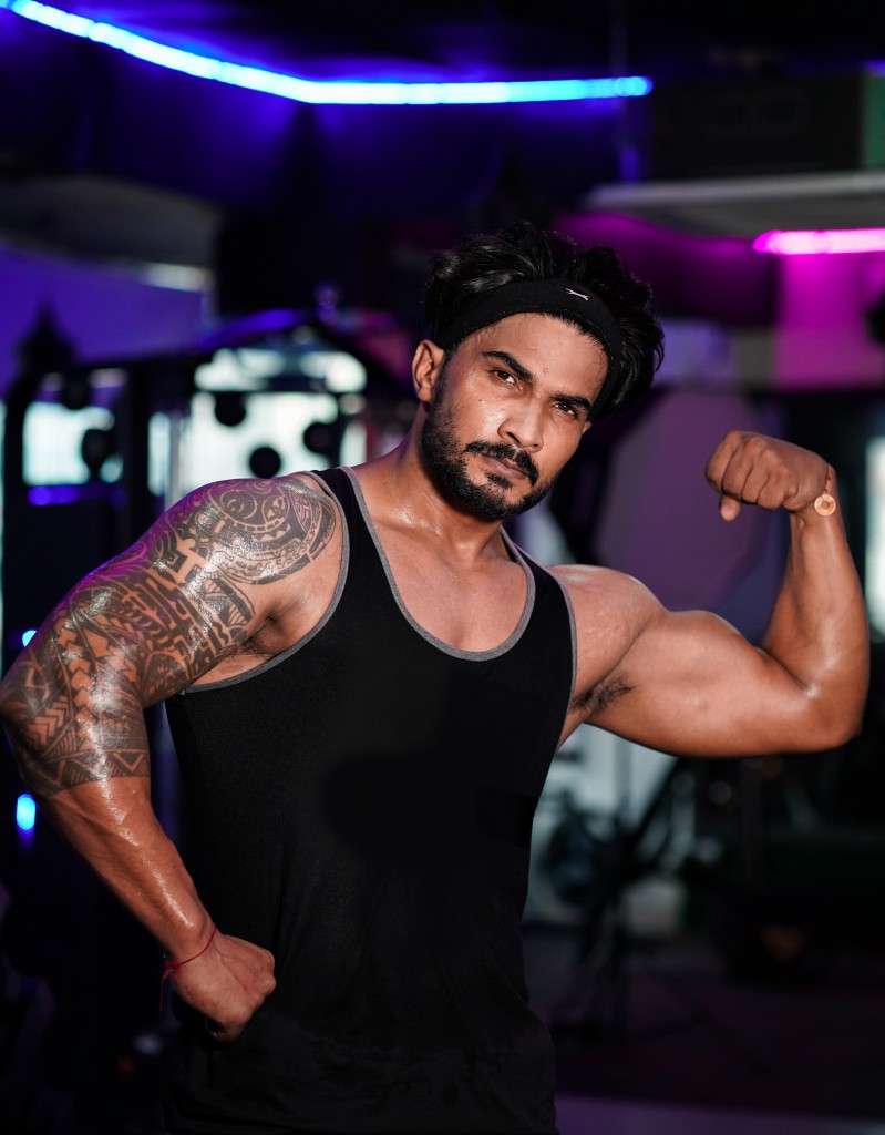 A fit and muscular man - PixaHive