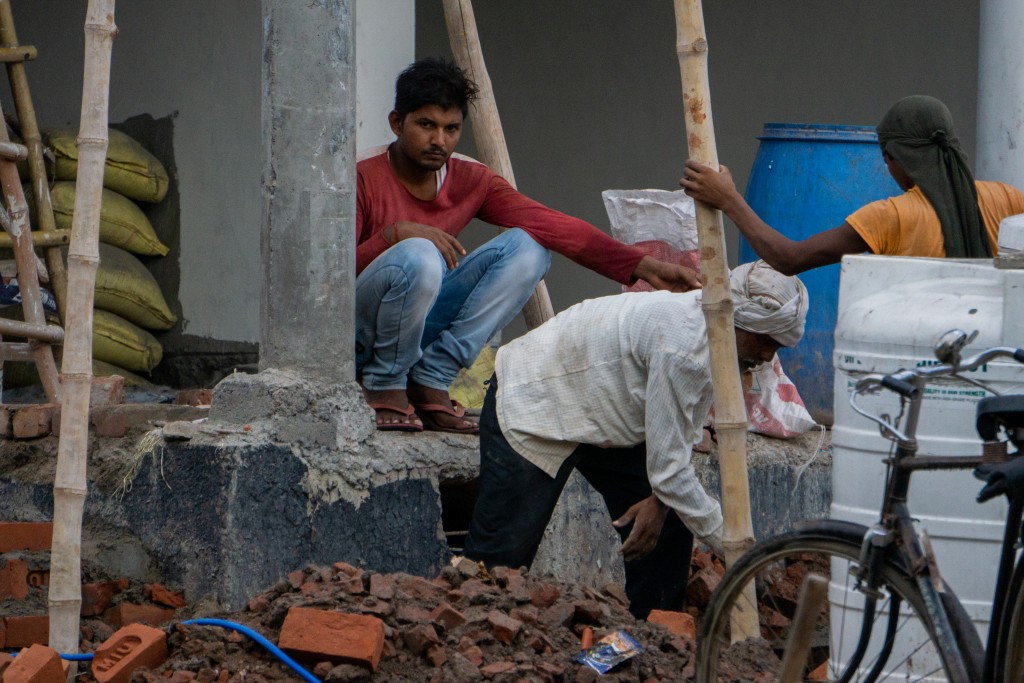 workers on a construction sight - PixaHive