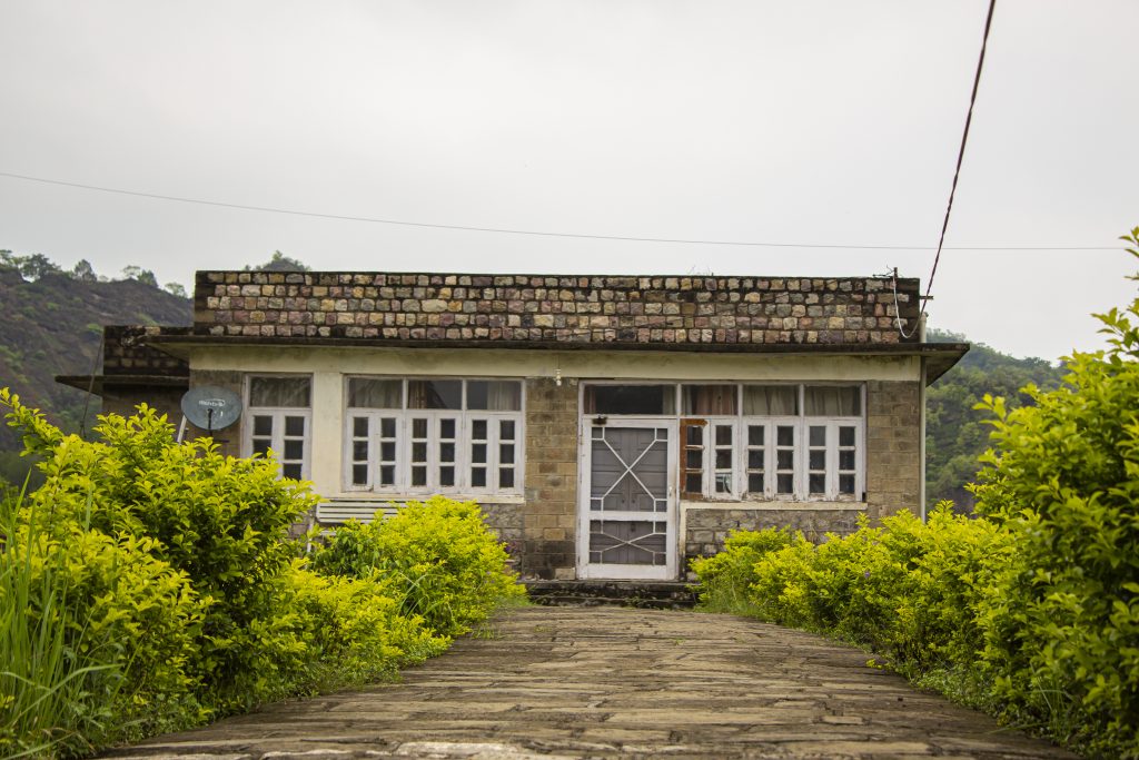 A Pathway to a House - PixaHive