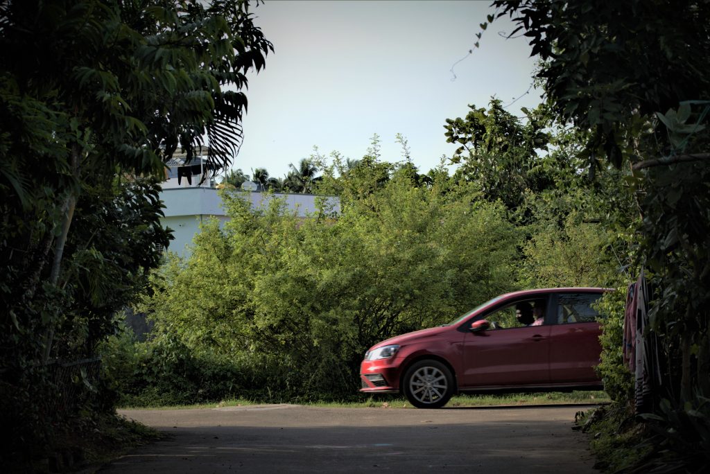 A car passing by - PixaHive