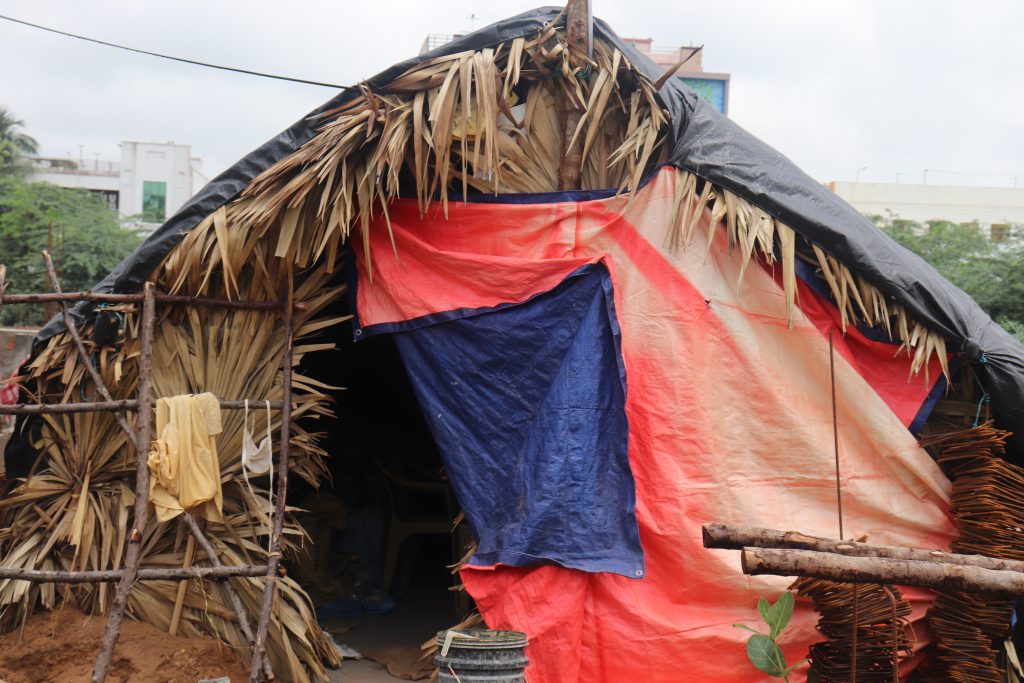 A hut made of grass - PixaHive