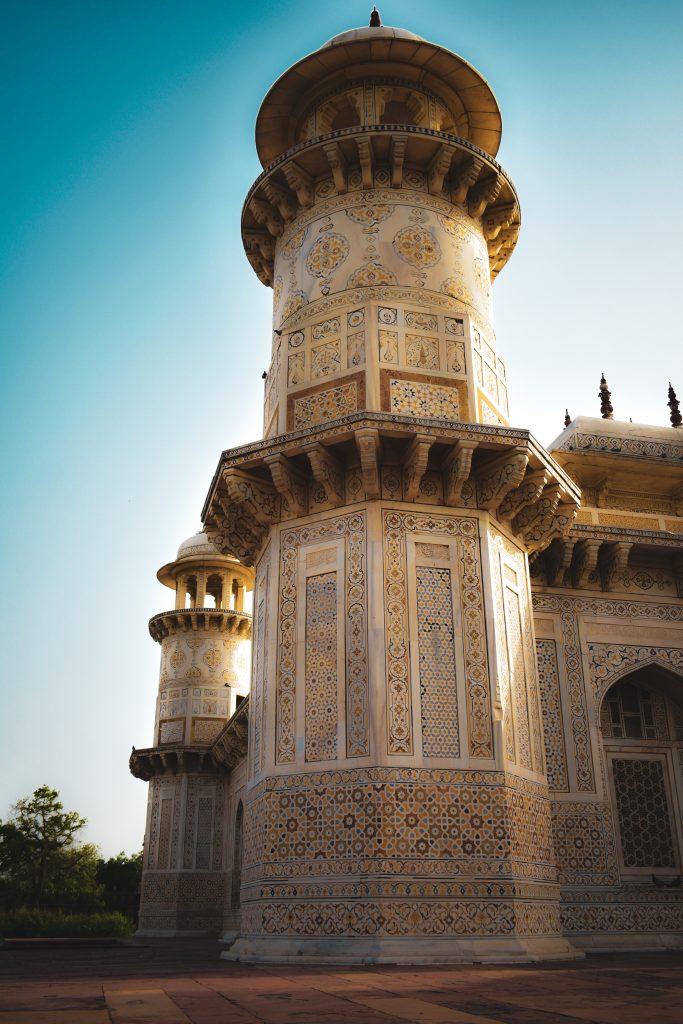 A tower of a monument - PixaHive