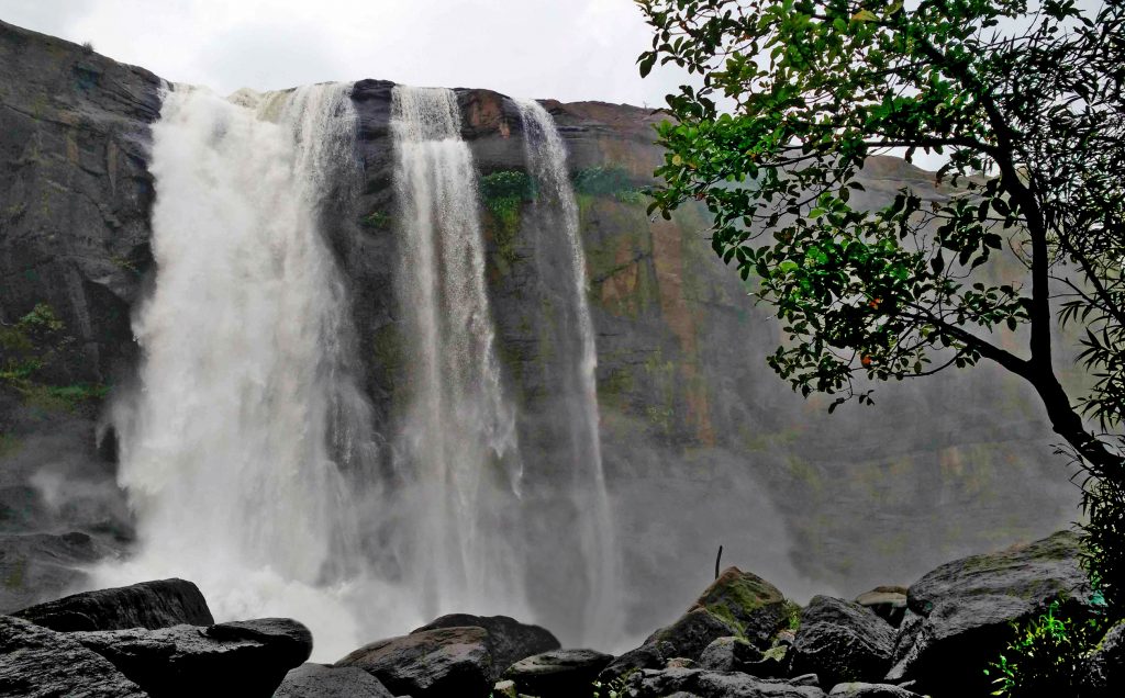 Athirappilly Water Falls - PixaHive
