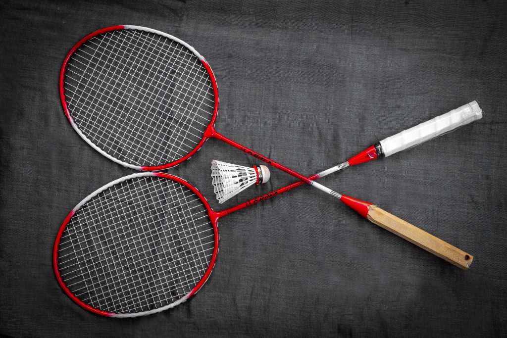 Badminton rackets and shuttlecock - PixaHive