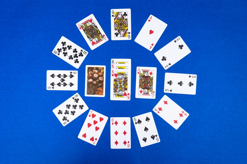 Clock Patience top view - PixaHive