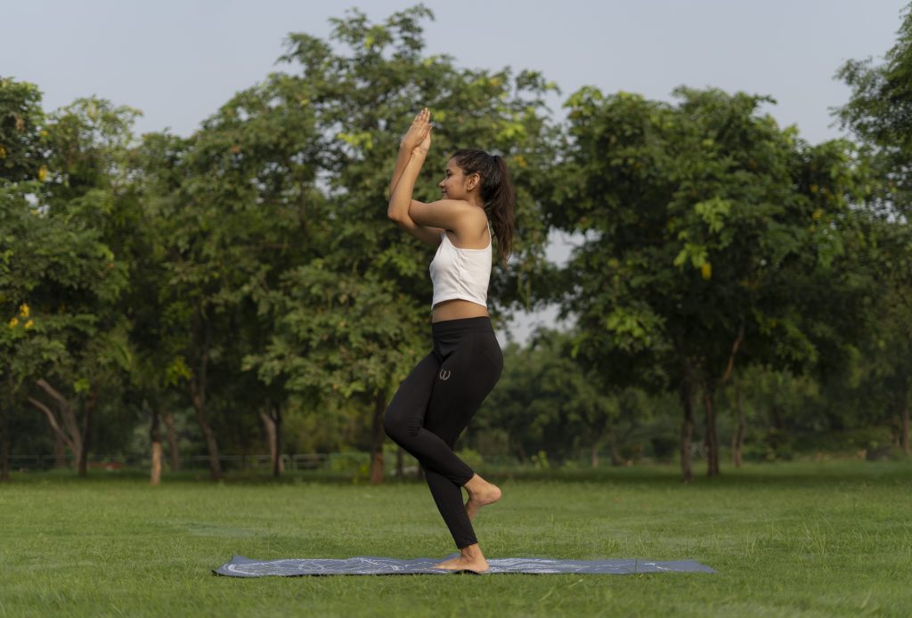 Garudasana Side Pose - PixaHive