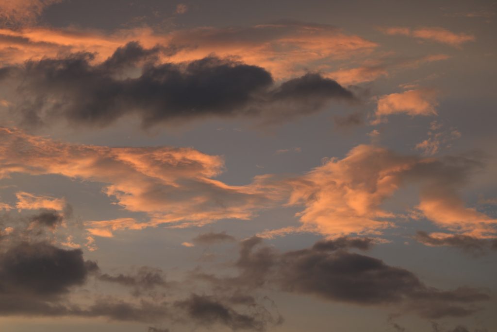 Golden clouds - PixaHive