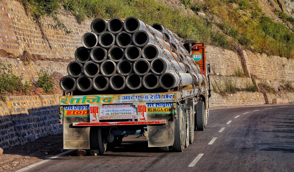 Heavy load truck - PixaHive