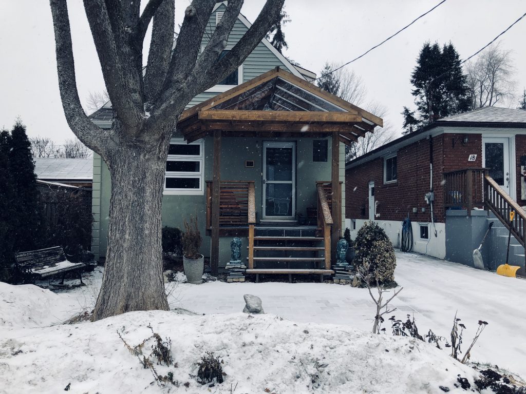Houses in Toronto during snow fall - PixaHive