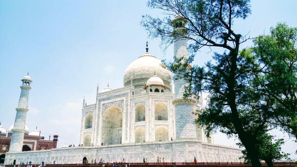 Monument in view - PixaHive