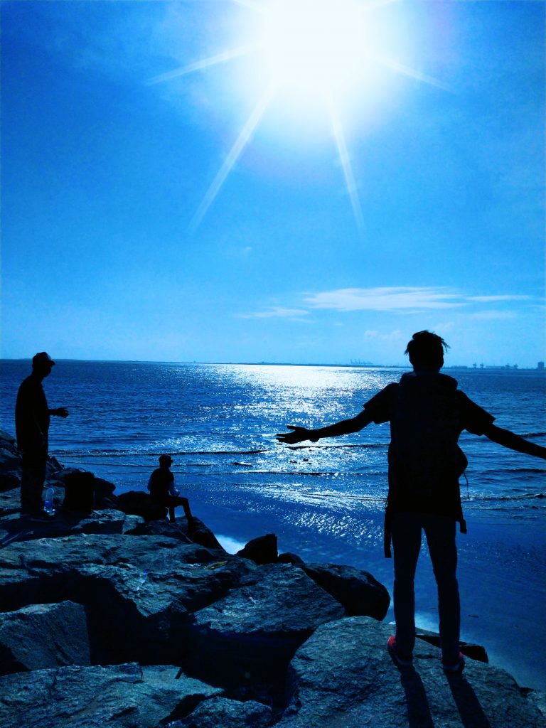 Men at the Sea Side - PixaHive