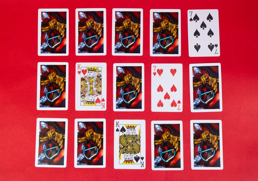 Playing cards in a pattern - PixaHive