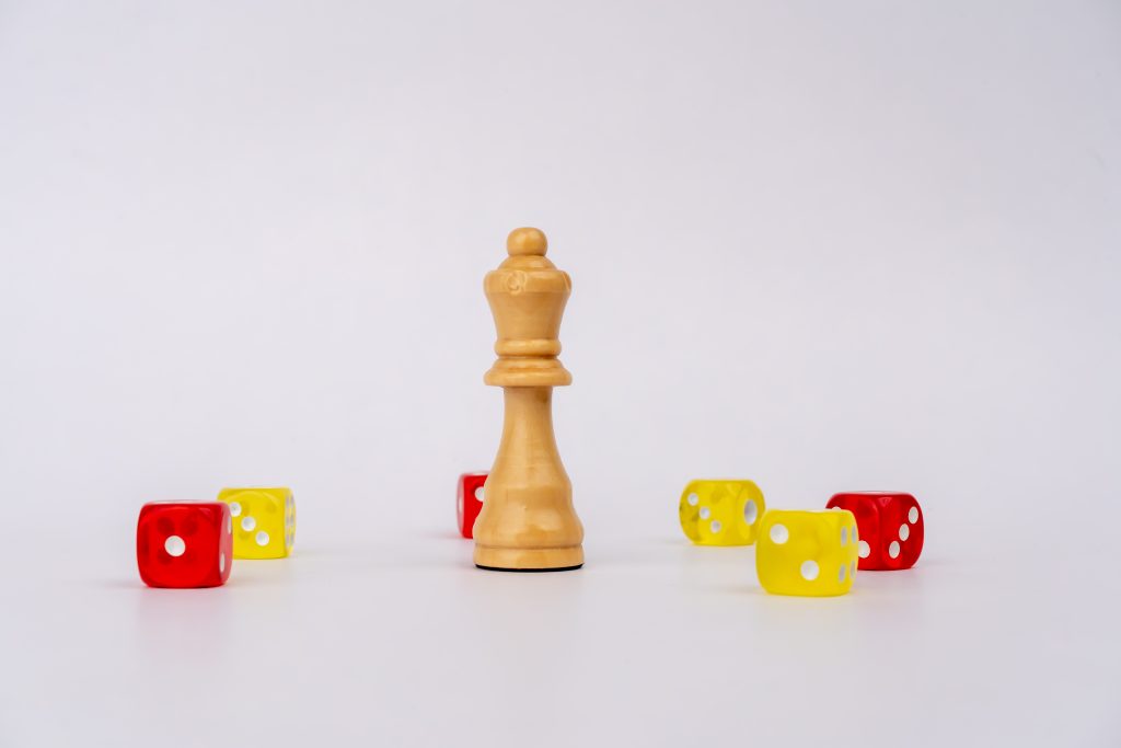 Queen with dices - PixaHive