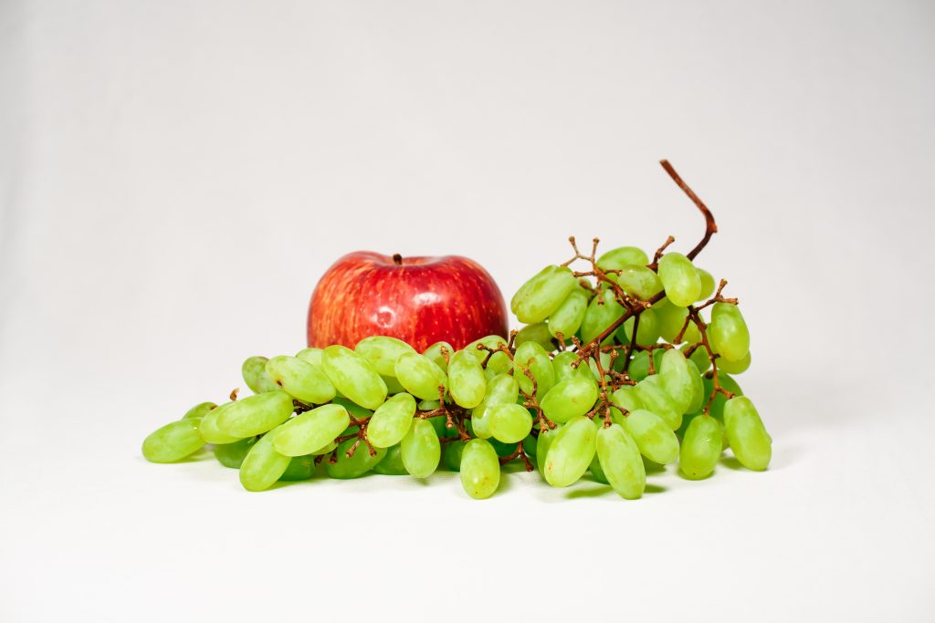 Red apple and grapes - PixaHive