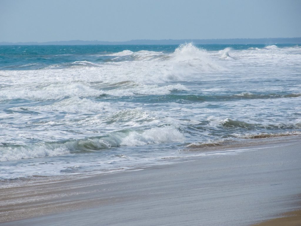 Rising Waves - PixaHive