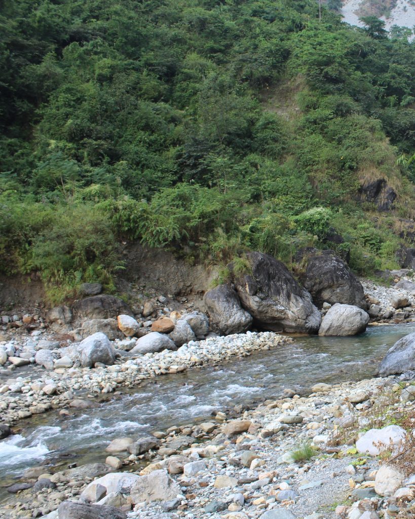 River and Rocks - PixaHive