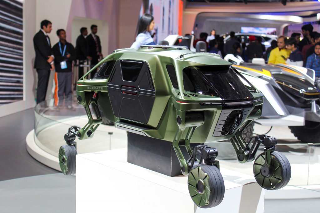 Robot made by Mercedes - PixaHive