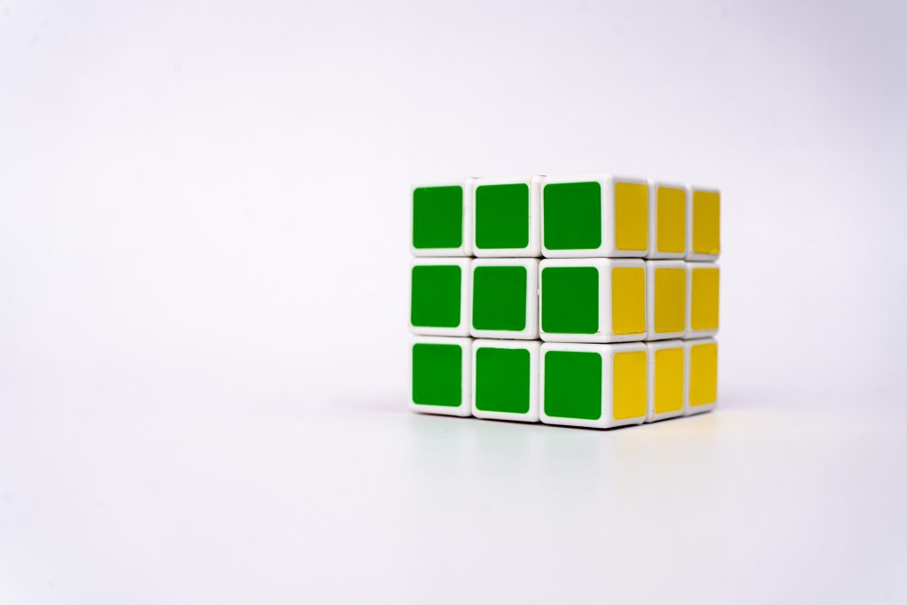 Rubik's cube side view - PixaHive