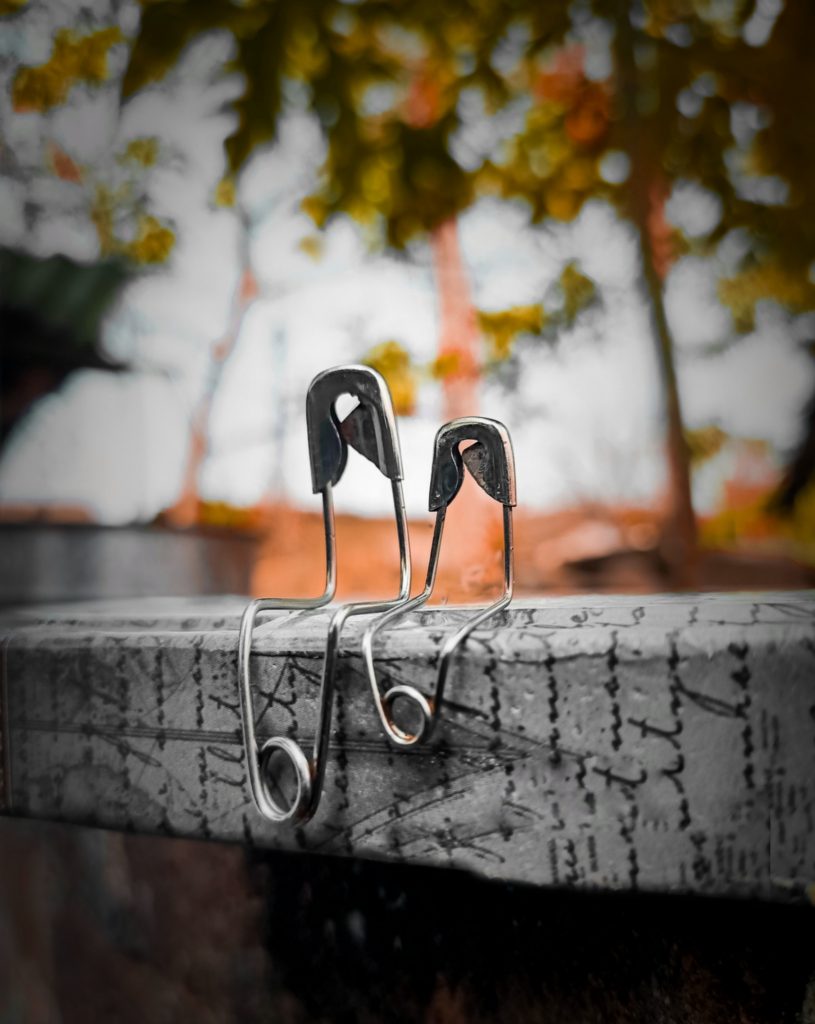 Safety clips - PixaHive