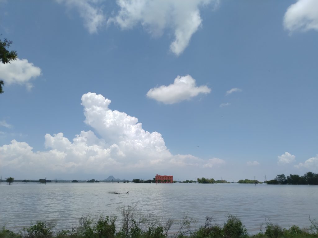 A lake during daytime - PixaHive