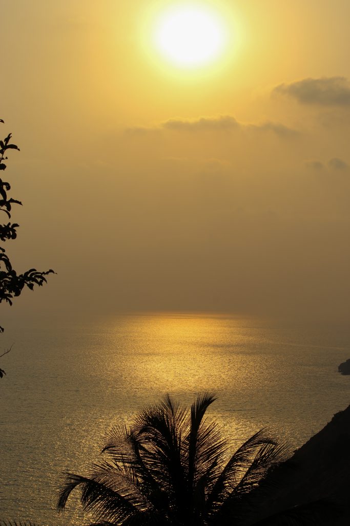 Sun reflecting on water - PixaHive