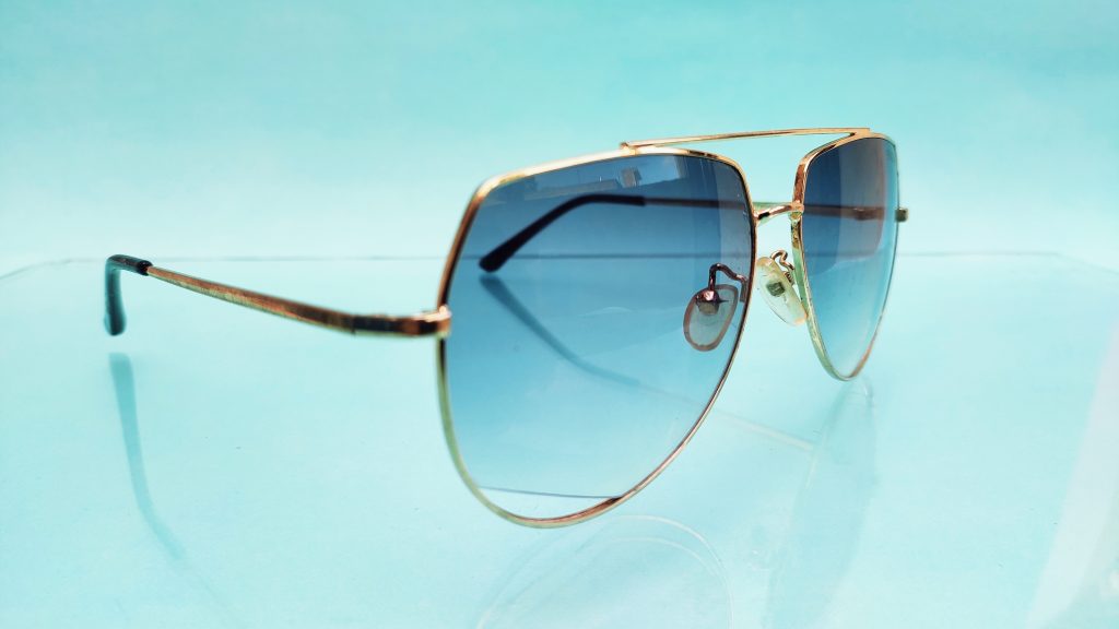 Sunshade aviator side - PixaHive