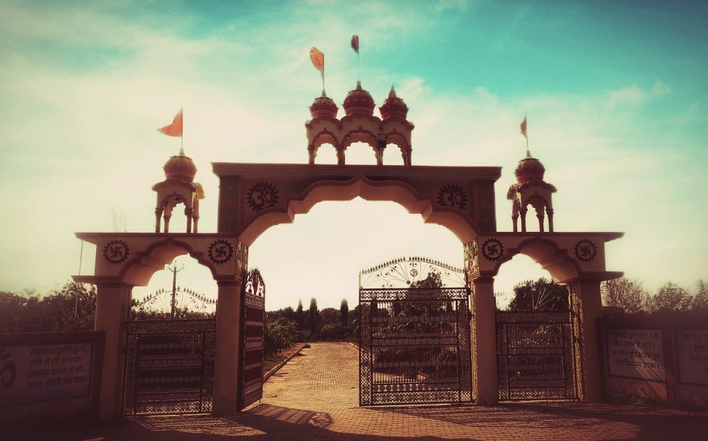 Temple gate - PixaHive