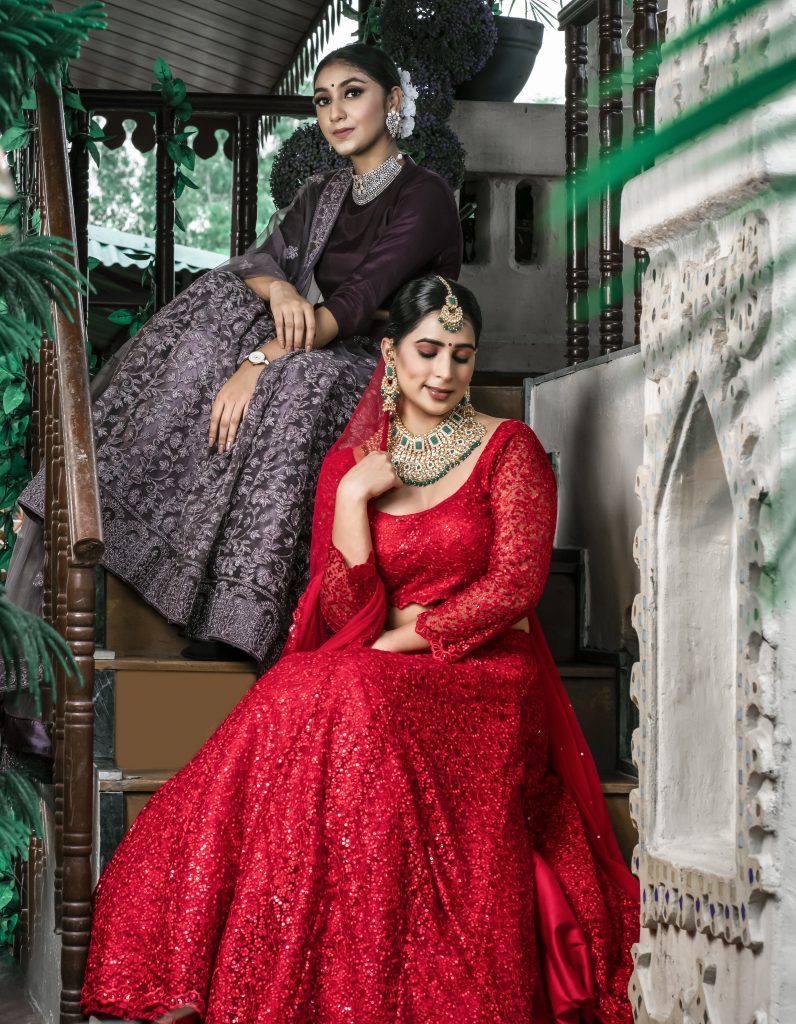 Two beautiful models in ethnic dress - PixaHive