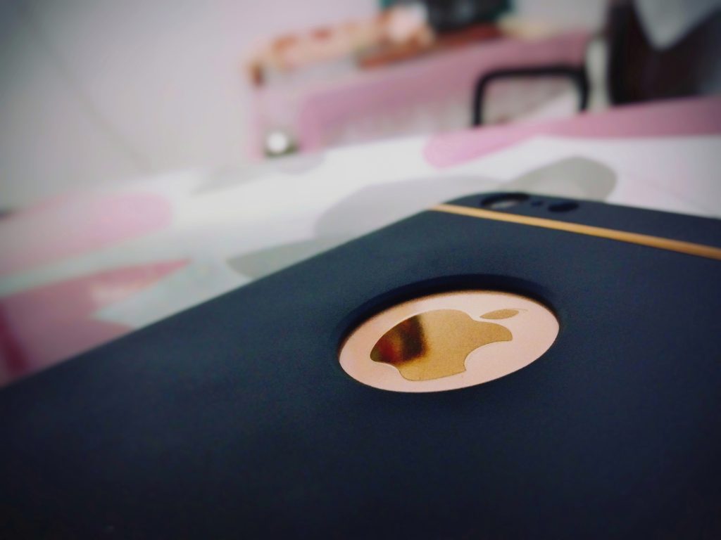 iPhone Flatlay - PixaHive