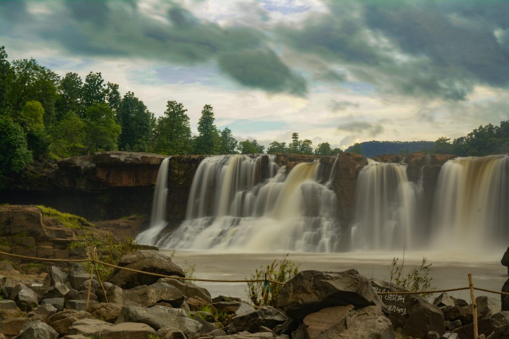 monsoon waterfall - PixaHive