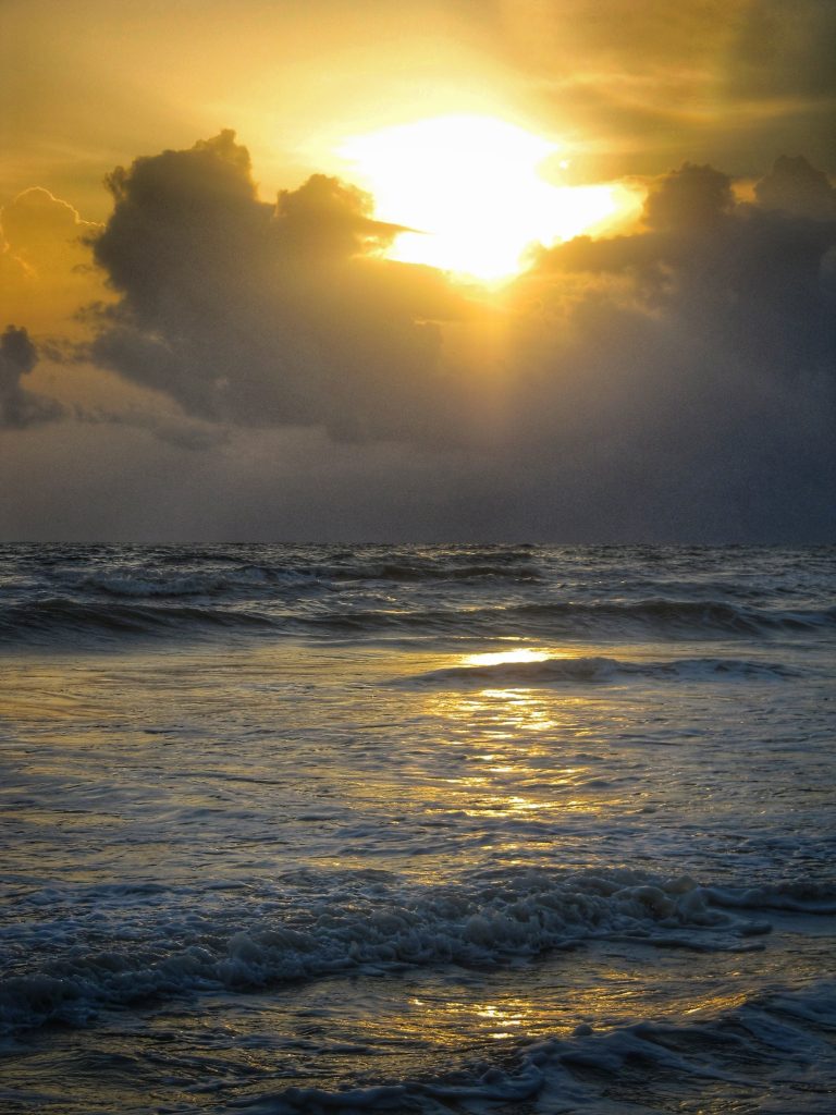 A beautiful sun set - PixaHive