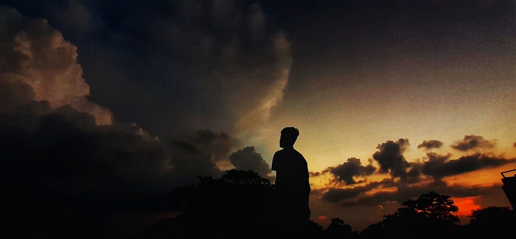 A boy into the clouds - PixaHive