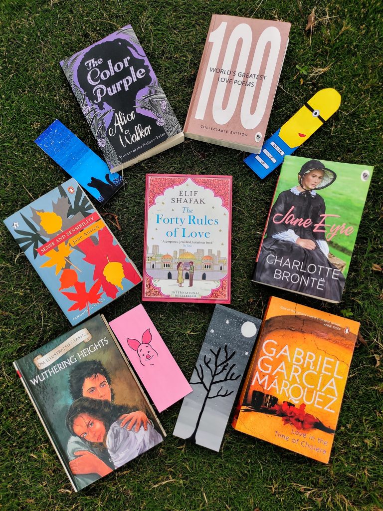 A small book collection - PixaHive