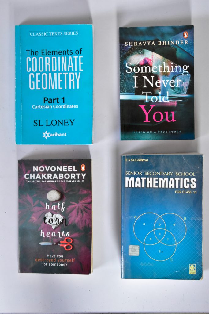 A small book collection - PixaHive