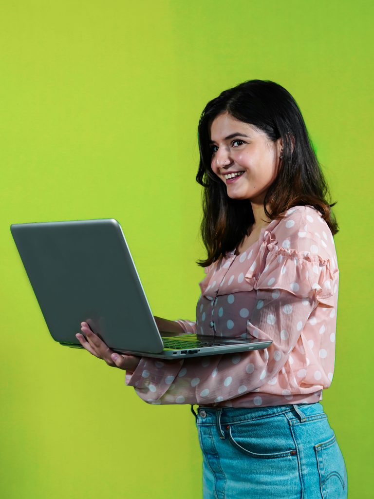 A smiling Girl - PixaHive