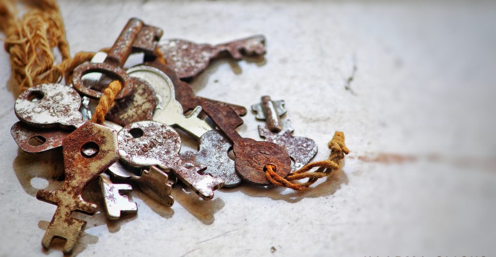 Rusted Keys - PixaHive