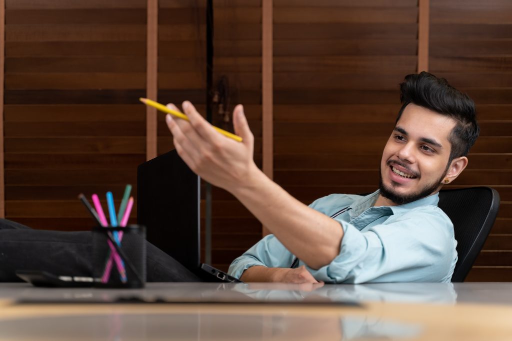 Angry boss pointing - PixaHive