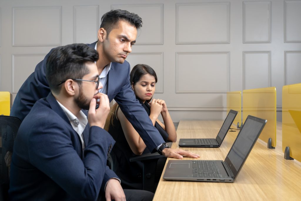 Employee scared of boss - PixaHive