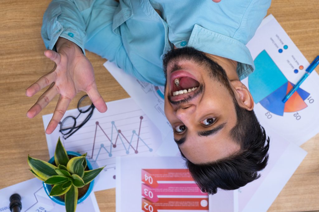 Excited manager topview - PixaHive