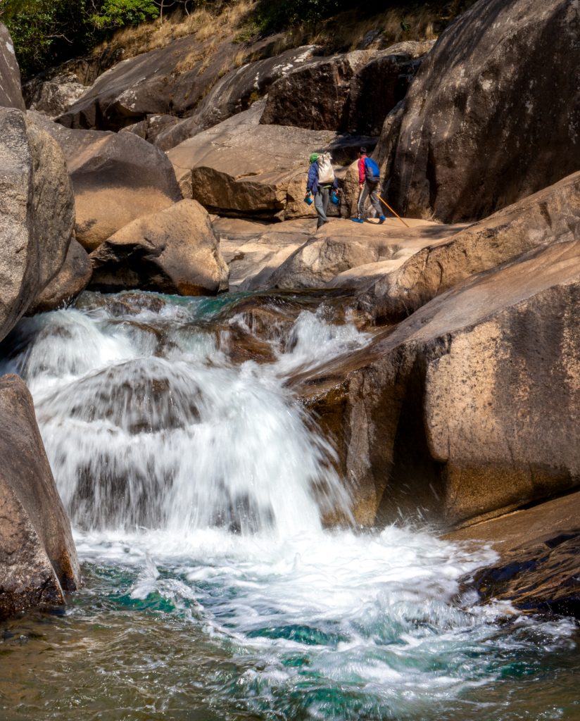 Fresh water flowing through rocks - PixaHive