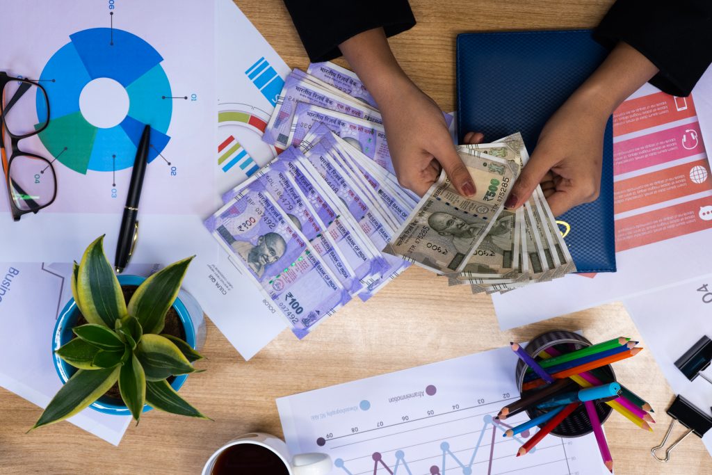 Girl counting money topview - PixaHive