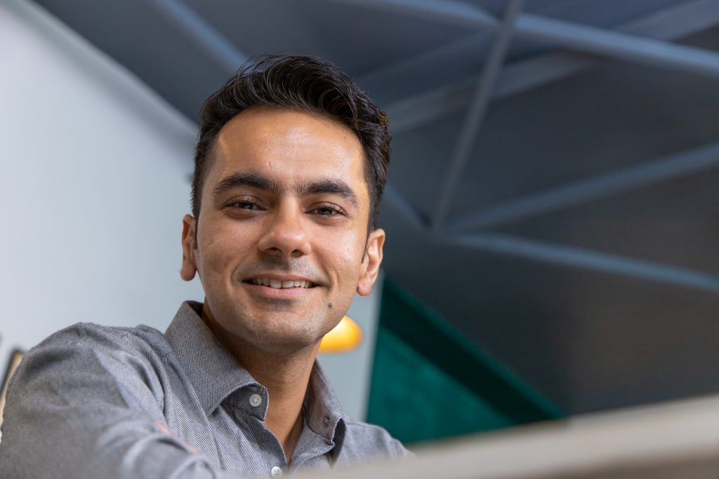 Happy man looking at the camera - PixaHive