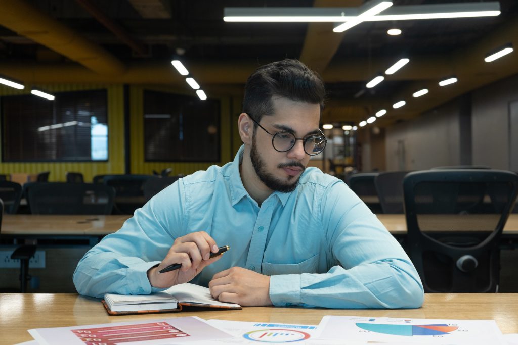 Hardworking employee working overtime - PixaHive