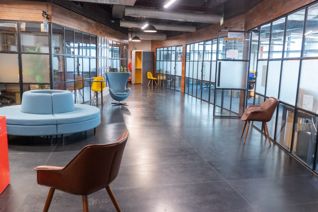 Interior of an office - PixaHive